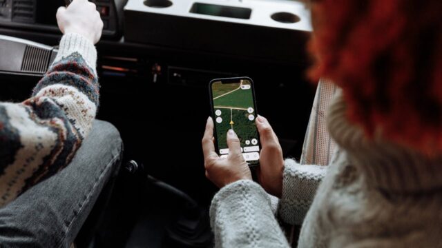 How to Best Use Your Phone Internationally - Tips to Save Money Abroad