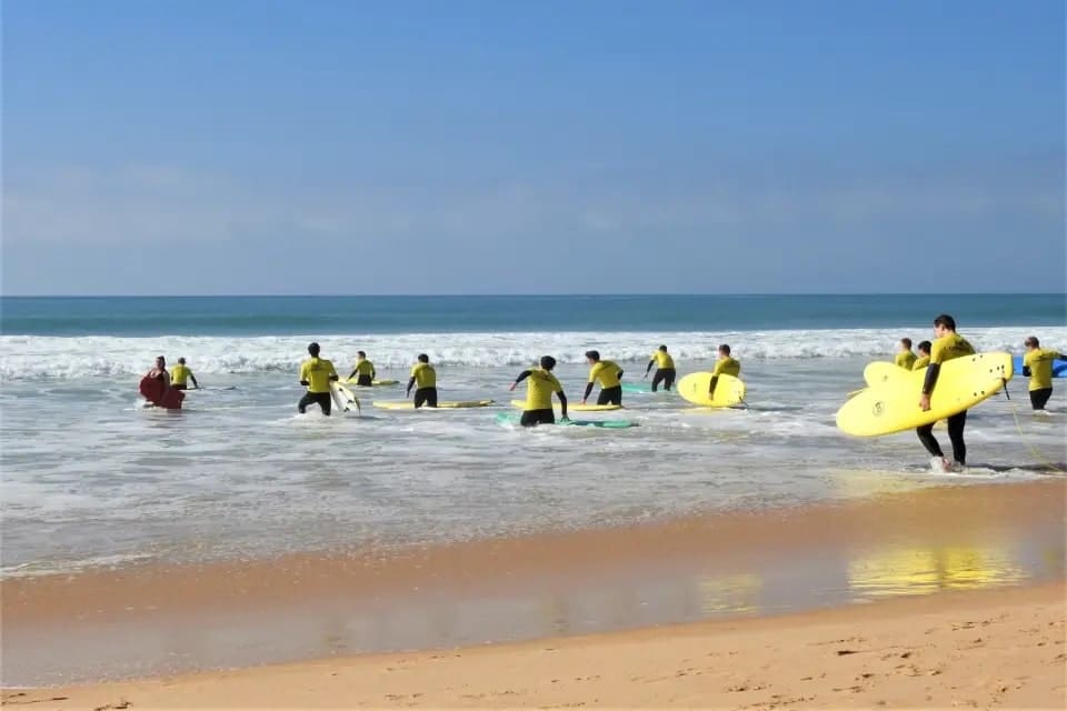 10 Unique Beach Team Building Ideas in Lisbon