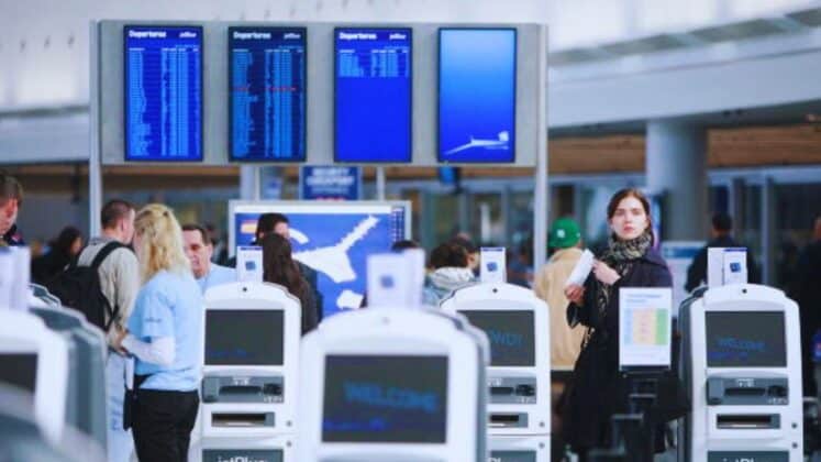 How JetBlue Boarding Groups Work? - Explained (Step-by-Step Order)